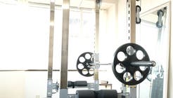 【西荻窪駅30秒】見晴らしのいい広々した開放的な空間とパーソナル向けの機材を揃えた完全個室ジムの写真3