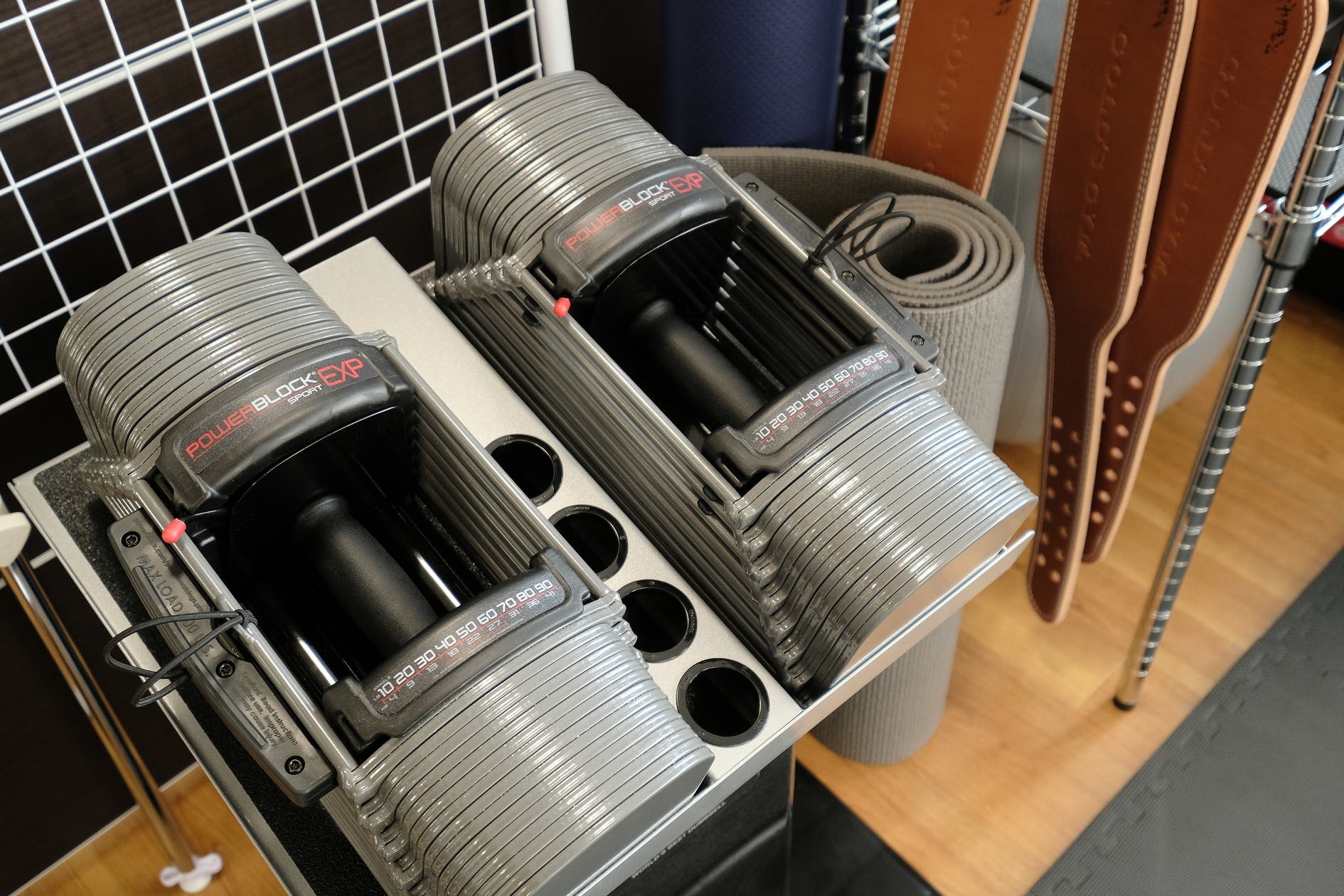 【西荻窪駅30秒】見晴らしのいい広々した開放的な空間とパーソナル向けの機材を揃えた完全個室ジム　MIYAZAKI GYM西荻窪店の写真6