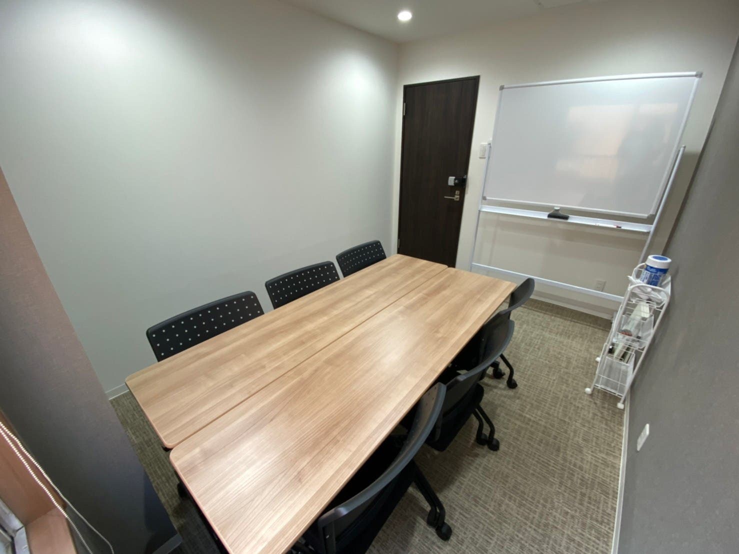 【レンタルスペースちとからRoom B】千歳烏山駅徒歩２分☆綺麗☆完全個室☆Wi-Fi完備☆会議室・テレワーク等にオススメ♪の写真5
