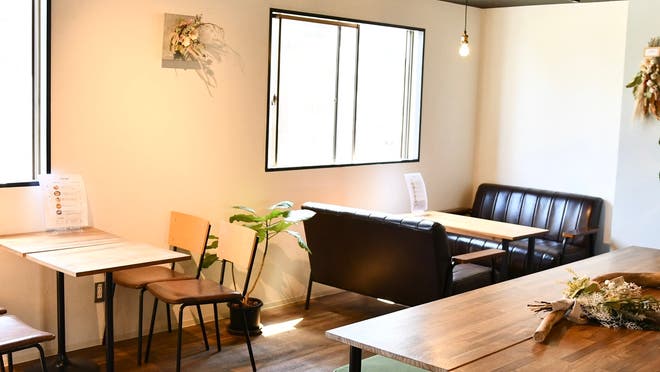 木目調のおしゃれなカフェ!パーティ/撮影/イベント等に最適♪の写真1