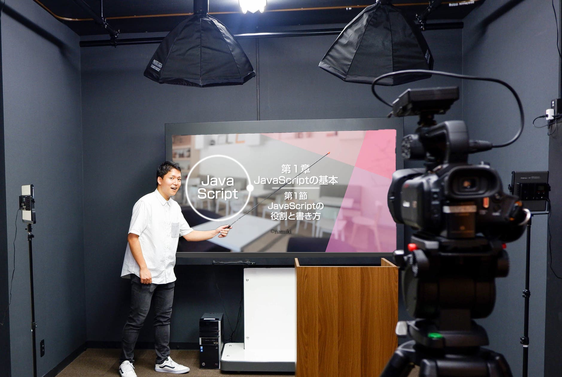 【Studio v.v.】クロマキー撮影・電子黒板撮影ができる大阪の撮影スタジオ/防音/動画撮影/動画配信/セミナー配信/商用可の写真6