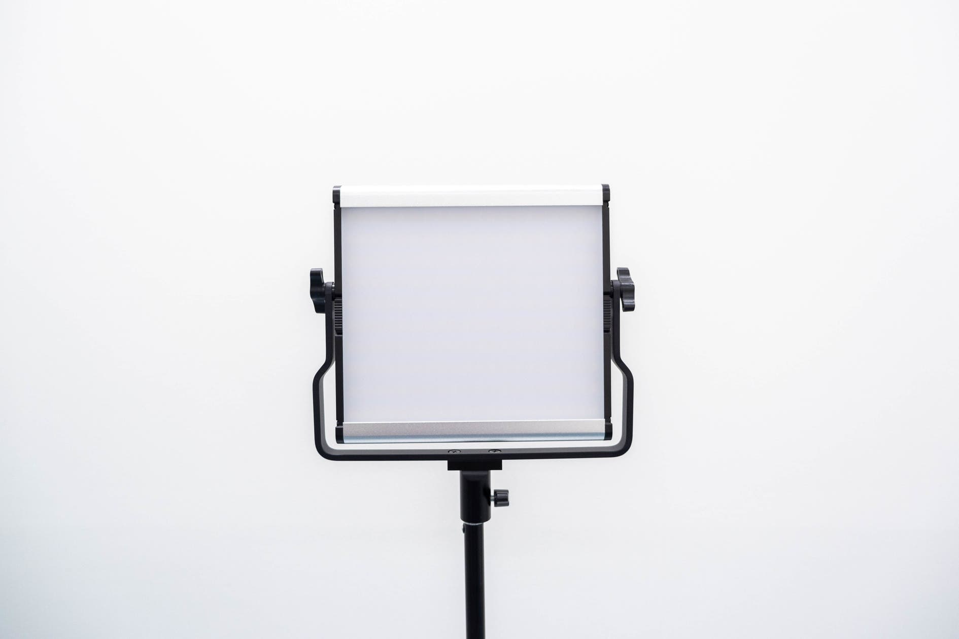 【Studio v.v.】クロマキー撮影・電子黒板撮影ができる大阪の撮影スタジオ/防音/動画撮影/動画配信/セミナー配信/商用可の写真12