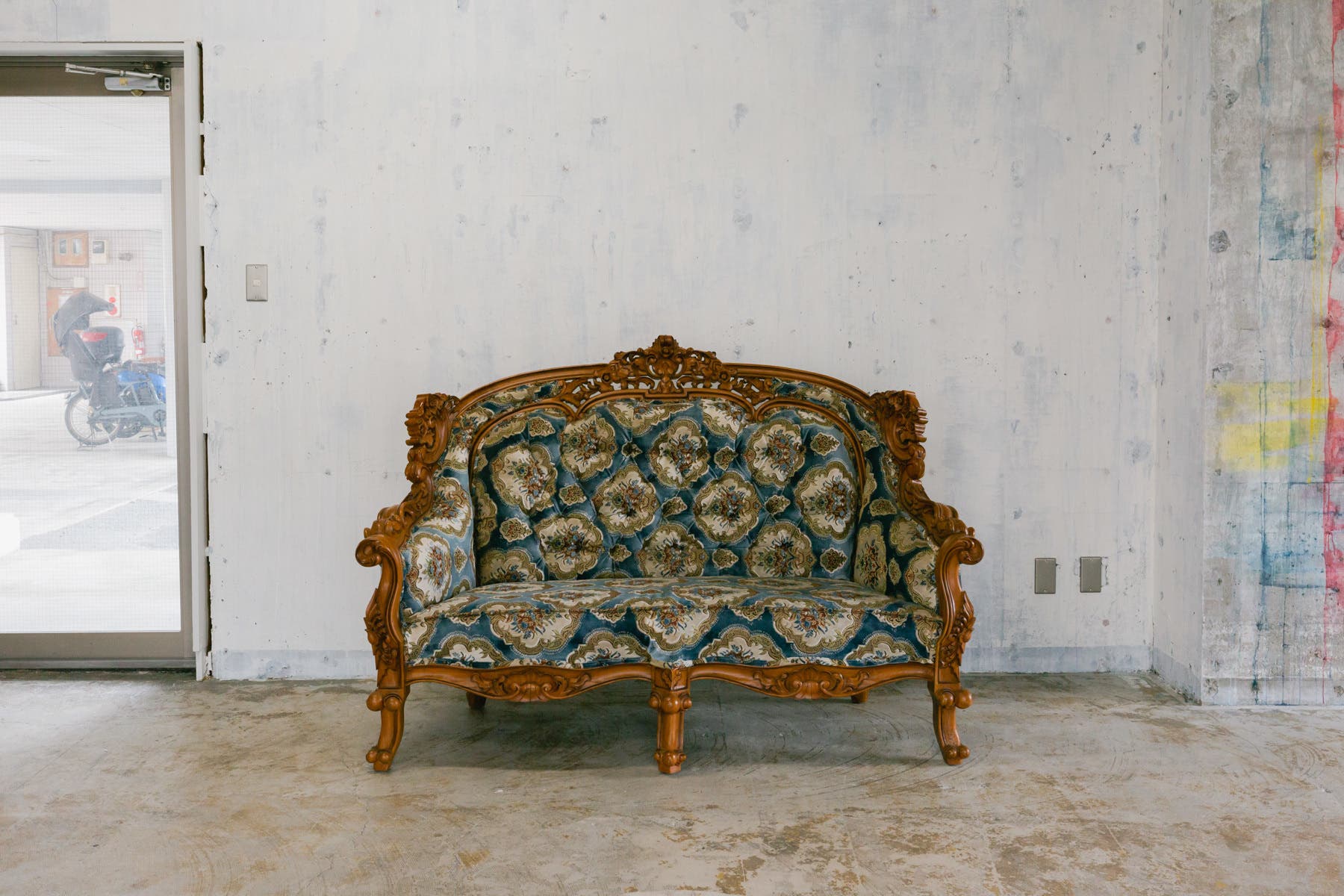 湘南深沢駅徒歩11分、格安プラン有り。広々135㎡、コーヒースタンドを併設、晴れの日は柔らかい自然光が入るフォトスタジオの写真10