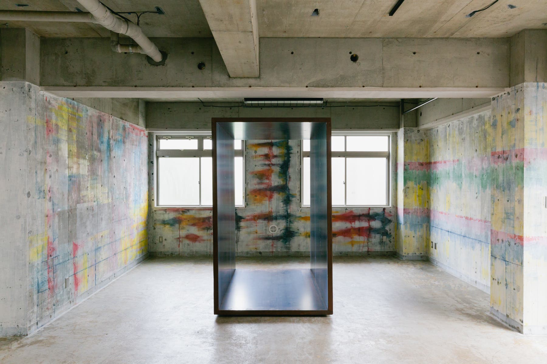 湘南深沢駅徒歩11分、格安プラン有り。広々135㎡、コーヒースタンドを併設、晴れの日は柔らかい自然光が入るフォトスタジオの写真11