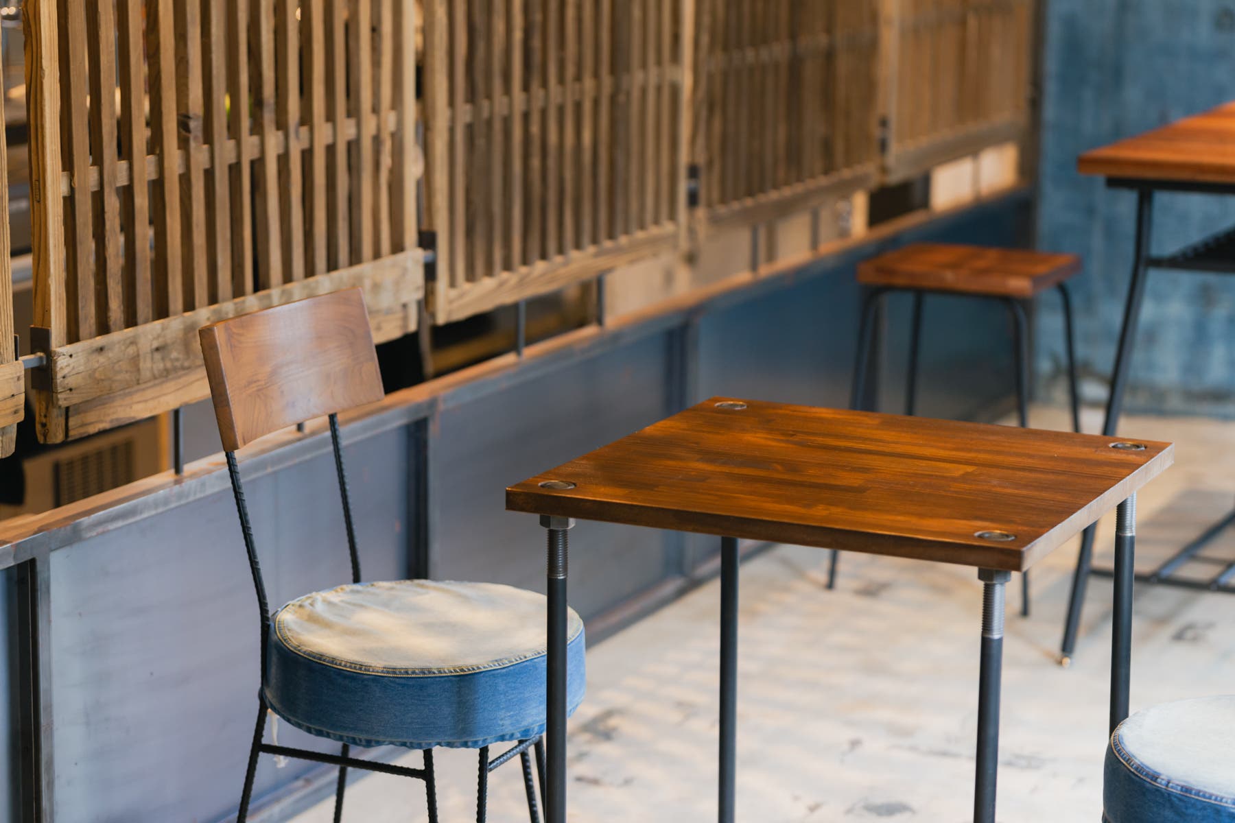 湘南深沢駅徒歩11分、格安プラン有り。広々135㎡、コーヒースタンドを併設、晴れの日は柔らかい自然光が入るフォトスタジオの写真17