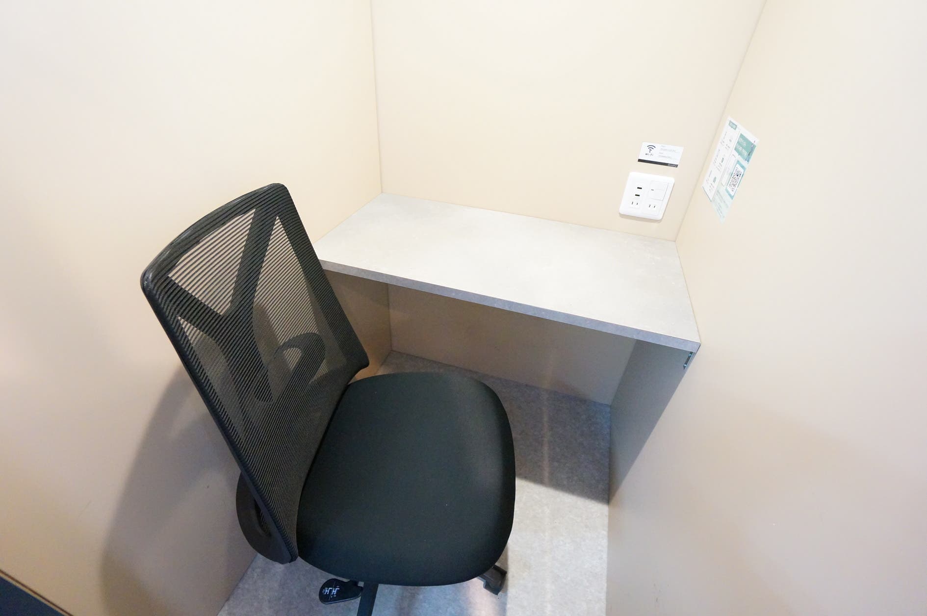 ＜RemoteworkBOX 駅前中央ビル店【No.2】＞完全個室⭐️24H営業！Wi-Fi無料！/ 2時間以上の利用でお得！の写真5