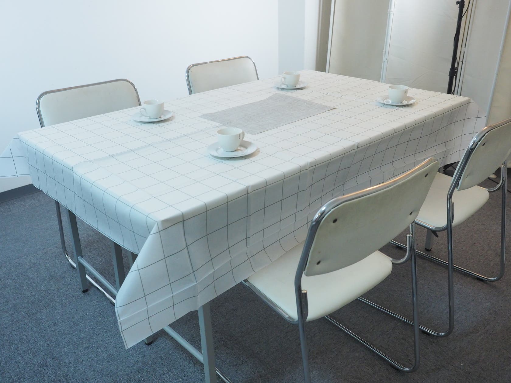 広島レンタルスペース ✨1名～8名迄・大型TV・wifi✨女子会・オフ会・打合せ・オンライン・推し活・セミナー・勉強読書・飲食可の写真6