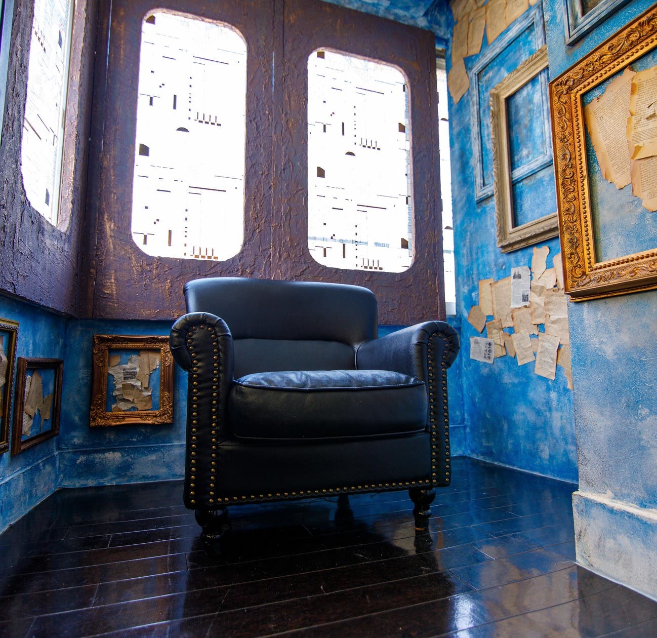 【フォーススタジオ】印象深い大型アーチ ゴシック調アンティーク壁面装飾で人気！TVや雑誌の撮影実績多数！の写真19