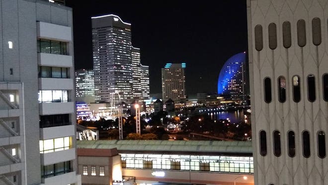 高速光回線⚡桜木町駅1分🚶最上階10階・角部屋の静かな個室|緑豊かなカフェ風インテリア|ライブ配信・動画撮影に最適の写真9