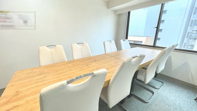 【新大阪駅東口10秒❗️超駅近】無料WiFi・モニター・ホワイトボード無料貸出中❗️完全個室・会議・面談《SS新大阪618》の写真5