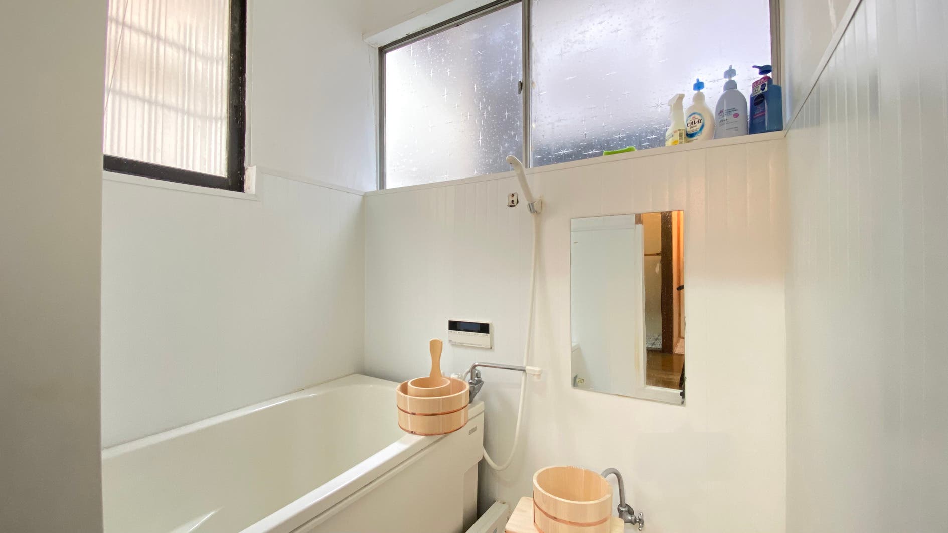 浴室(お風呂・シャワー)のご利用※タオル類は置いてありませんのでお近くでお買い求めくださいの画像1