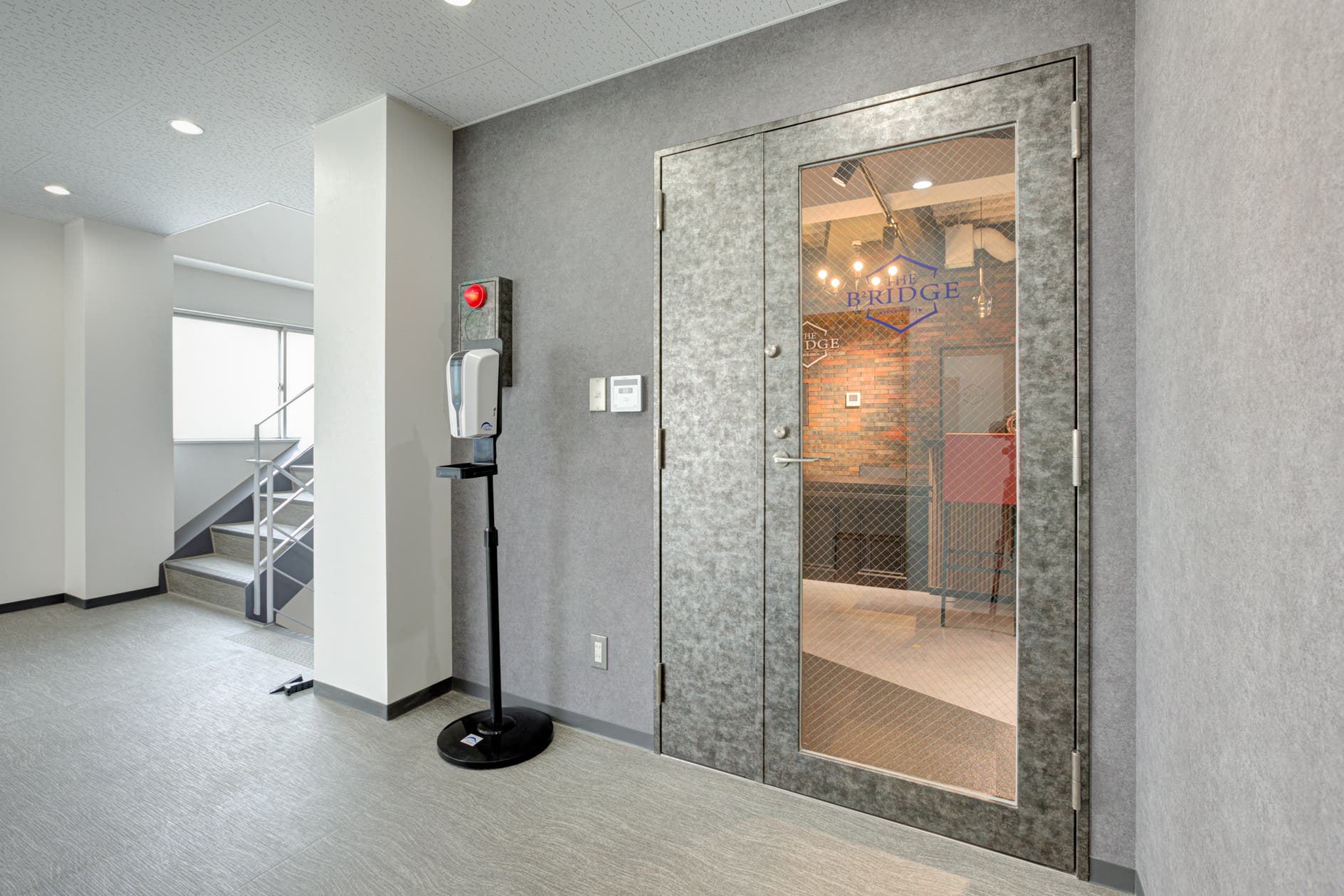 ブリッジ会議室【いつでも快適オフィス】受付スタッフ常駐/会議室/最大6名　Wi-Fi・大型モニター完備で会議・商談に最適の写真10