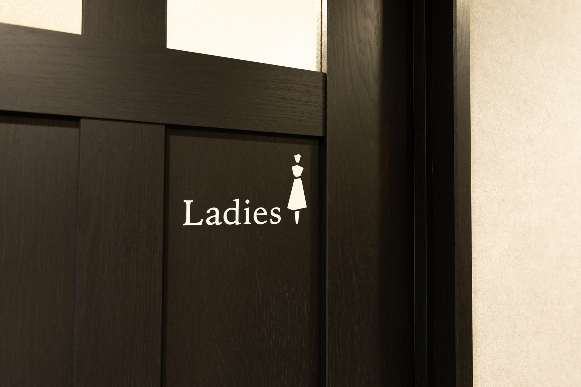 ブリッジ会議室【いつでも快適オフィス】受付スタッフ常駐/会議室/最大6名　Wi-Fi・大型モニター完備で会議・商談に最適の写真9