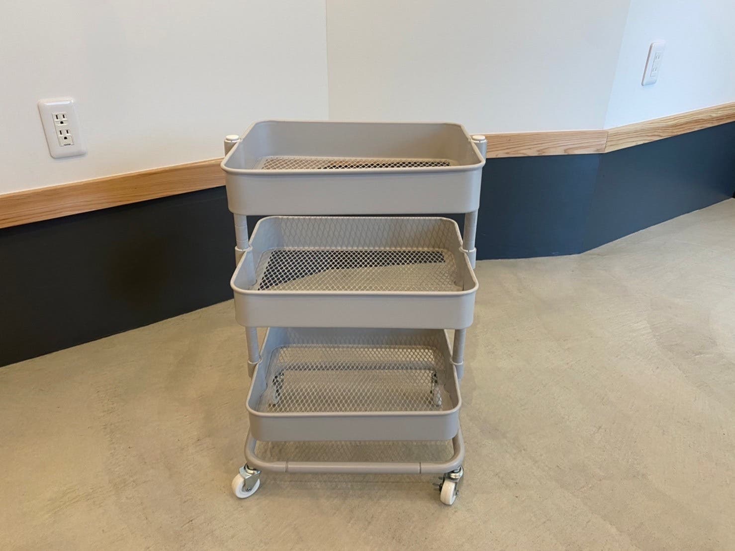 キャスター付ワゴンの画像1