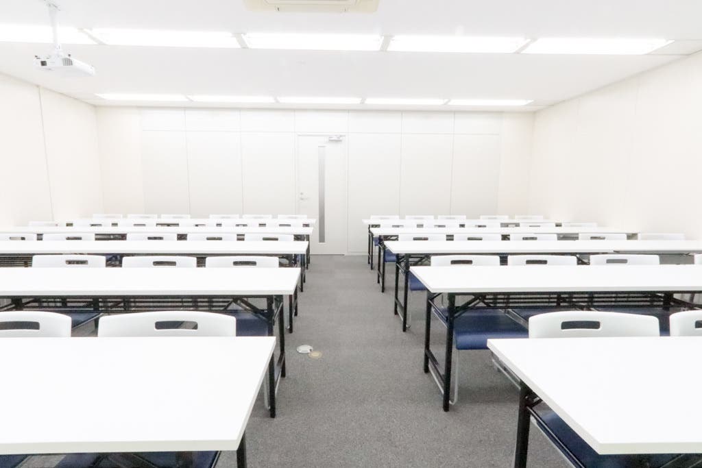 【秋葉原駅徒歩1分！大型会議室！55名利用可！】プロジェクター・WiFi無料！毎日清掃！ふれあい貸し会議室 秋葉原No53の写真5