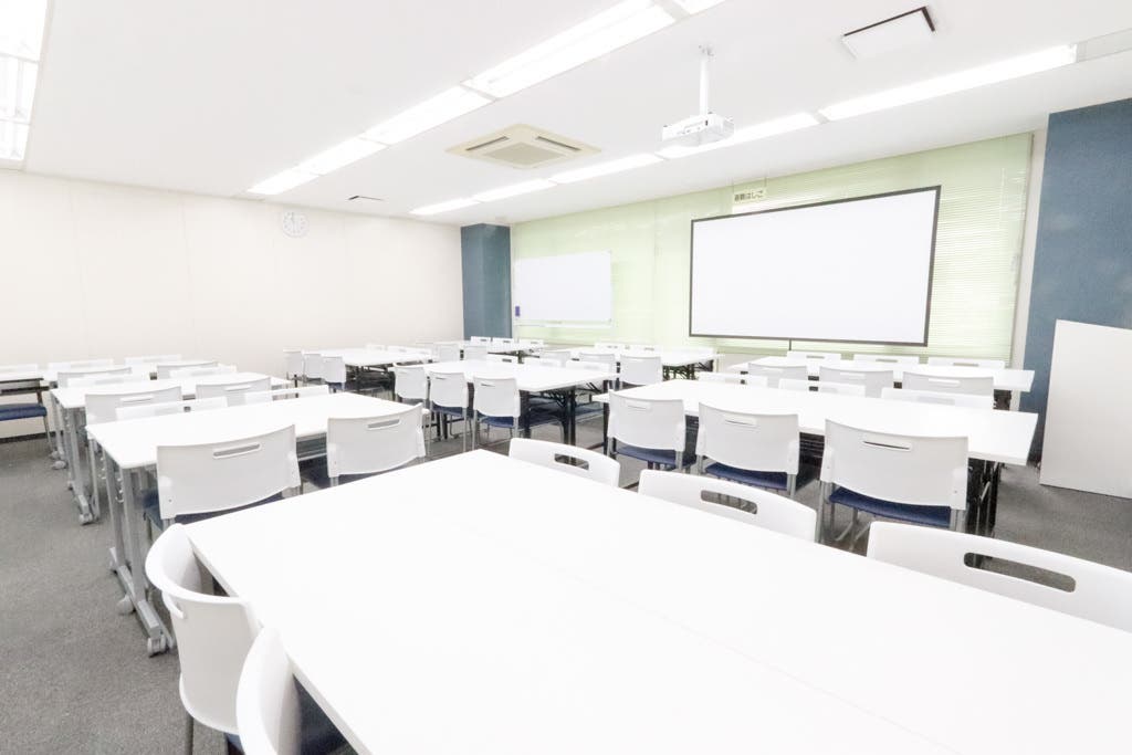 【秋葉原駅徒歩1分！大型会議室！55名利用可！】プロジェクター・WiFi無料！毎日清掃！ふれあい貸し会議室 秋葉原No53の写真6