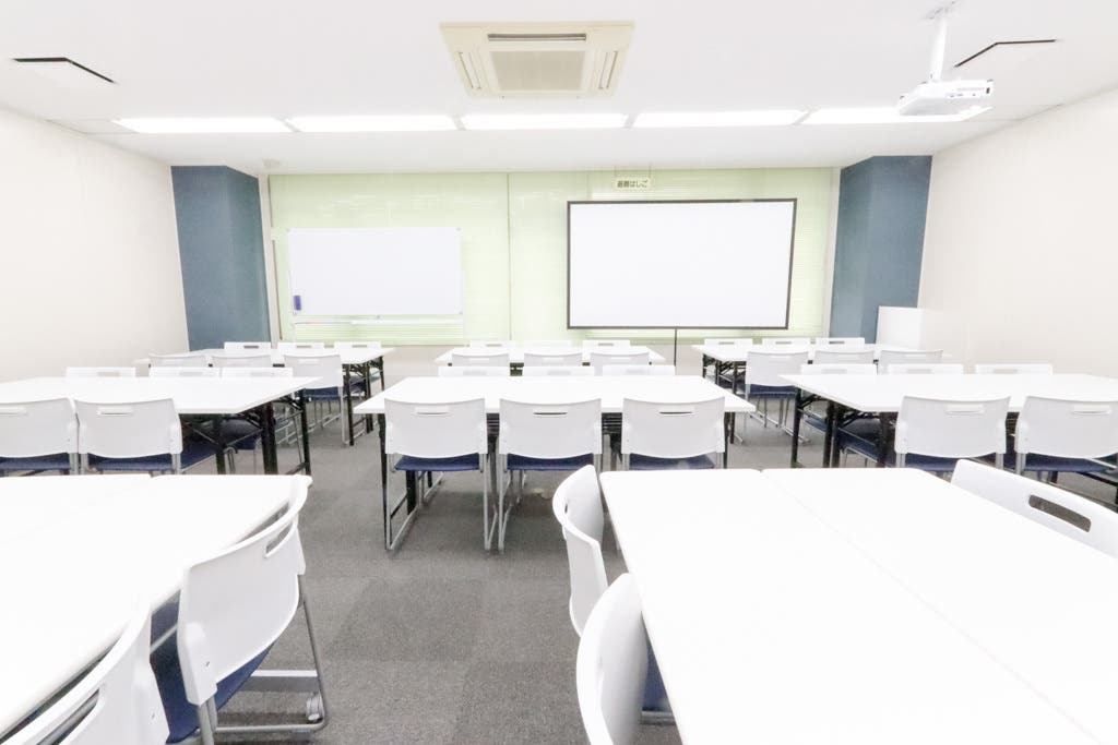 【秋葉原駅徒歩1分！大型会議室！55名利用可！】プロジェクター・WiFi無料！毎日清掃！ふれあい貸し会議室 秋葉原No53の写真7