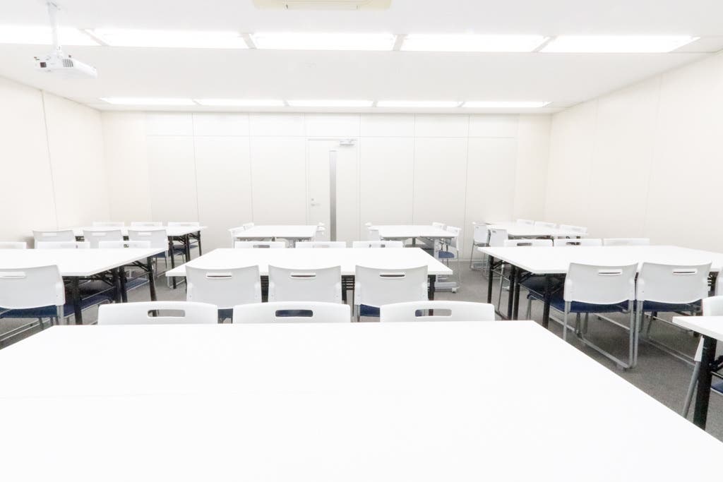 【秋葉原駅徒歩1分！大型会議室！55名利用可！】プロジェクター・WiFi無料！毎日清掃！ふれあい貸し会議室 秋葉原No53の写真9