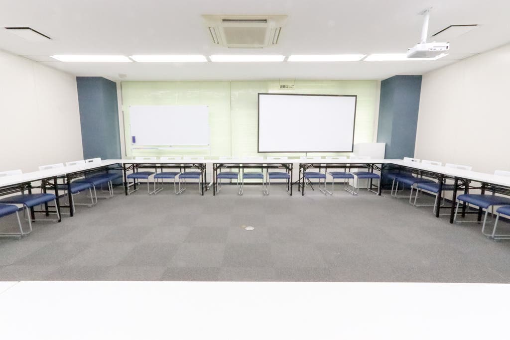 【秋葉原駅徒歩1分！大型会議室！55名利用可！】プロジェクター・WiFi無料！毎日清掃！ふれあい貸し会議室 秋葉原No53の写真12