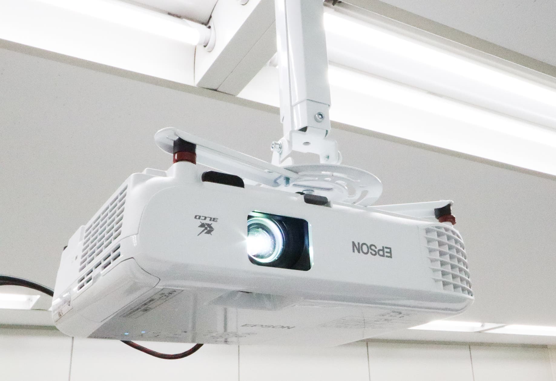 【秋葉原駅徒歩1分！大型会議室！55名利用可！】プロジェクター・WiFi無料！毎日清掃！ふれあい貸し会議室 秋葉原No53の写真24