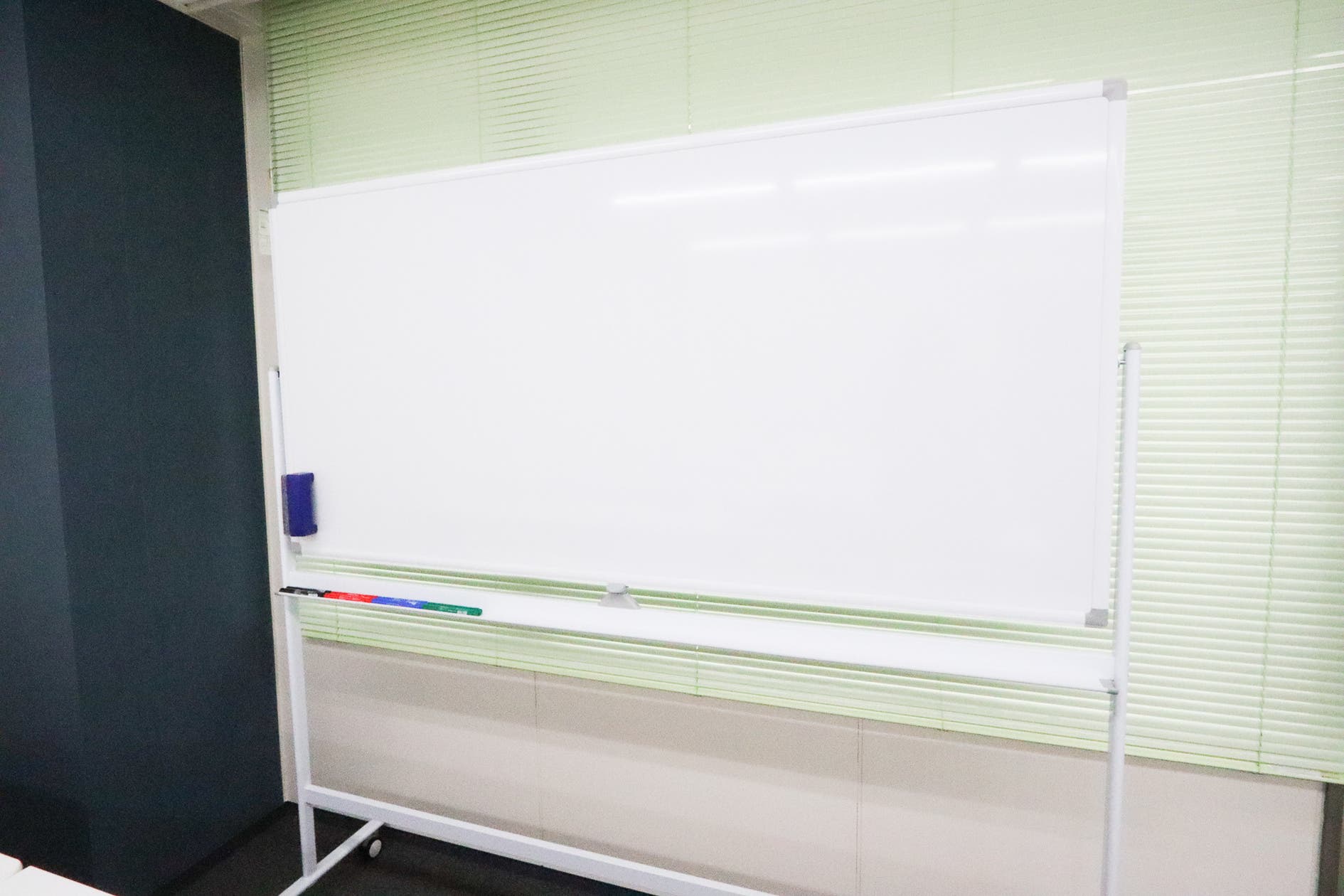 【秋葉原駅徒歩1分！大型会議室！55名利用可！】プロジェクター・WiFi無料！毎日清掃！ふれあい貸し会議室 秋葉原No53の写真25