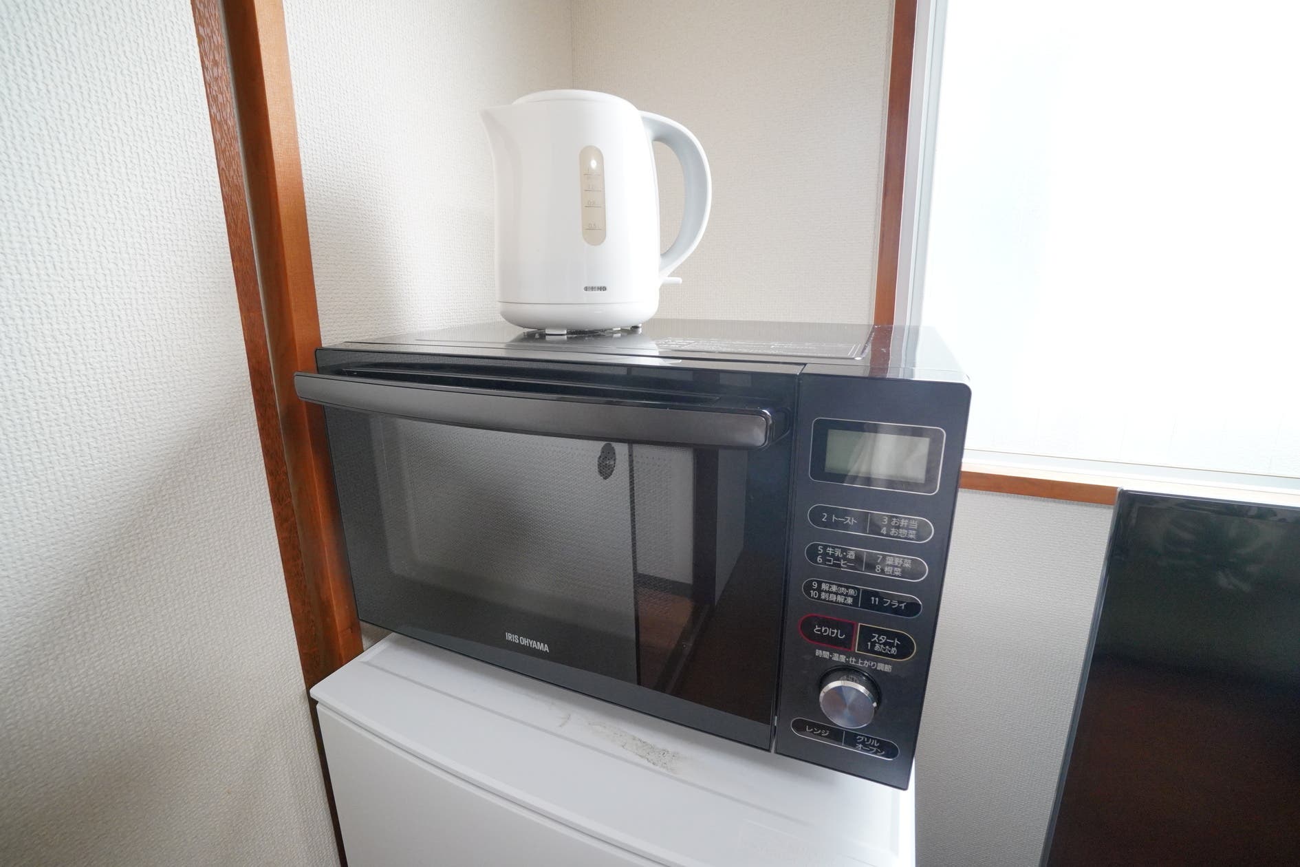 ＜塚本ミニマルオフィス402＞完全個室✨光Wi-Fi📶モニター🖥テレワーク/Web面接/会議/ボドゲの写真7