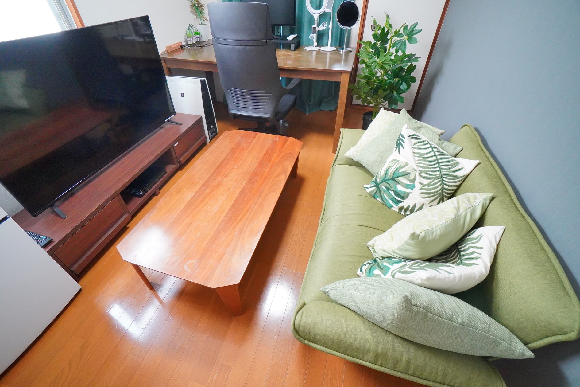 ＜塚本ミニマルオフィス402＞完全個室✨光Wi-Fi📶モニター🖥テレワーク/Web面接/会議/ボドゲの写真12