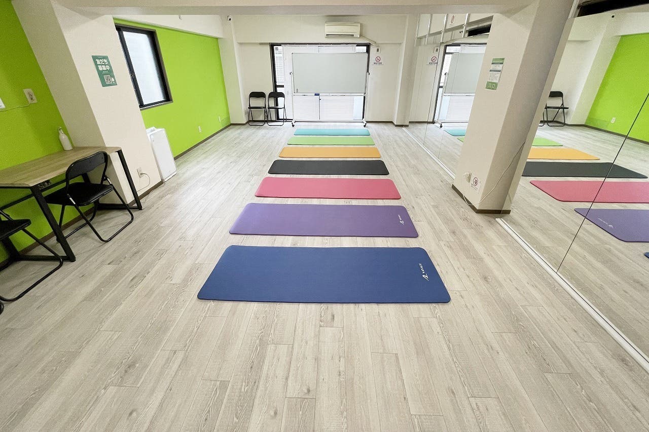 【広々45㎡】完全個室の全面鏡張｜ダンス練習ができる【24時間営業】神戸御影の当日予約可能のレンタルダンススタジオの写真10