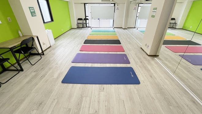 【広々45㎡】完全個室の全面鏡張|ダンス練習ができる【24時間営業】神戸御影の当日予約可能のレンタルダンススタジオの写真10