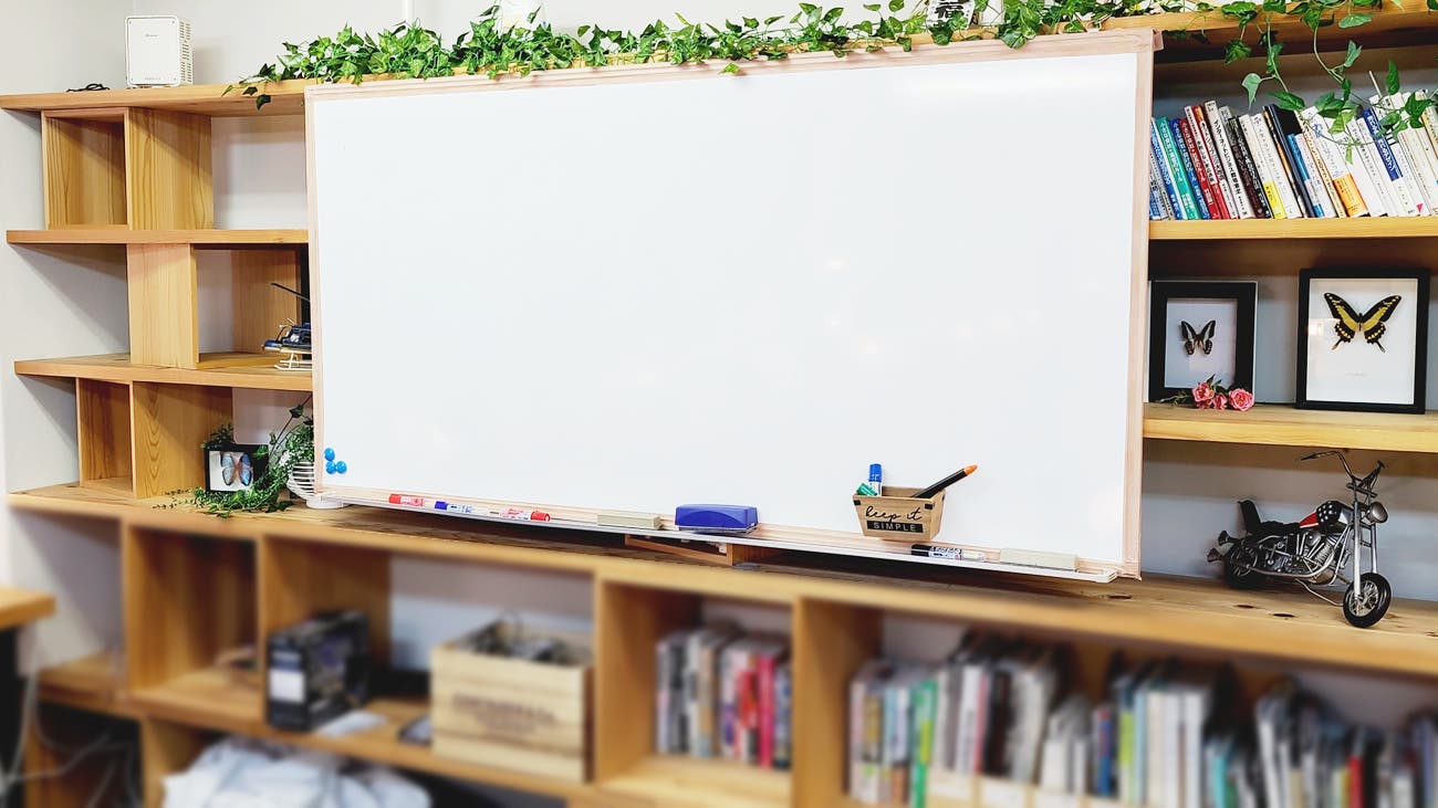 【駅前】1名OK!最大50名/カフェのようなくつろぎコワーキングスペース会議室(セミナー・研修・勉強会)大阪市北区/梅田/南森町の写真8