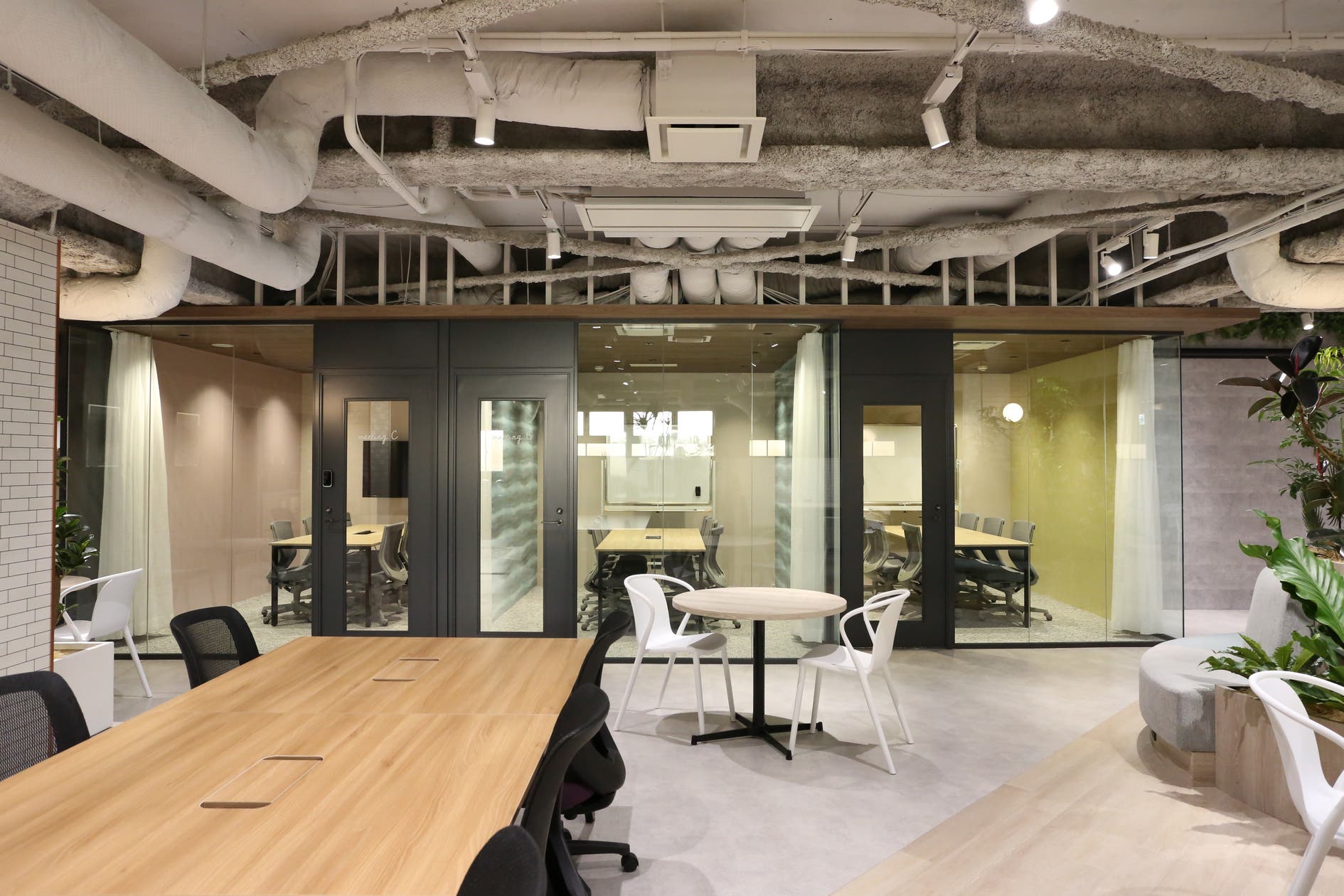 志木駅南口徒歩３０秒　おしゃれでキレイな貸し会議室(ミーティングルームA）の写真7