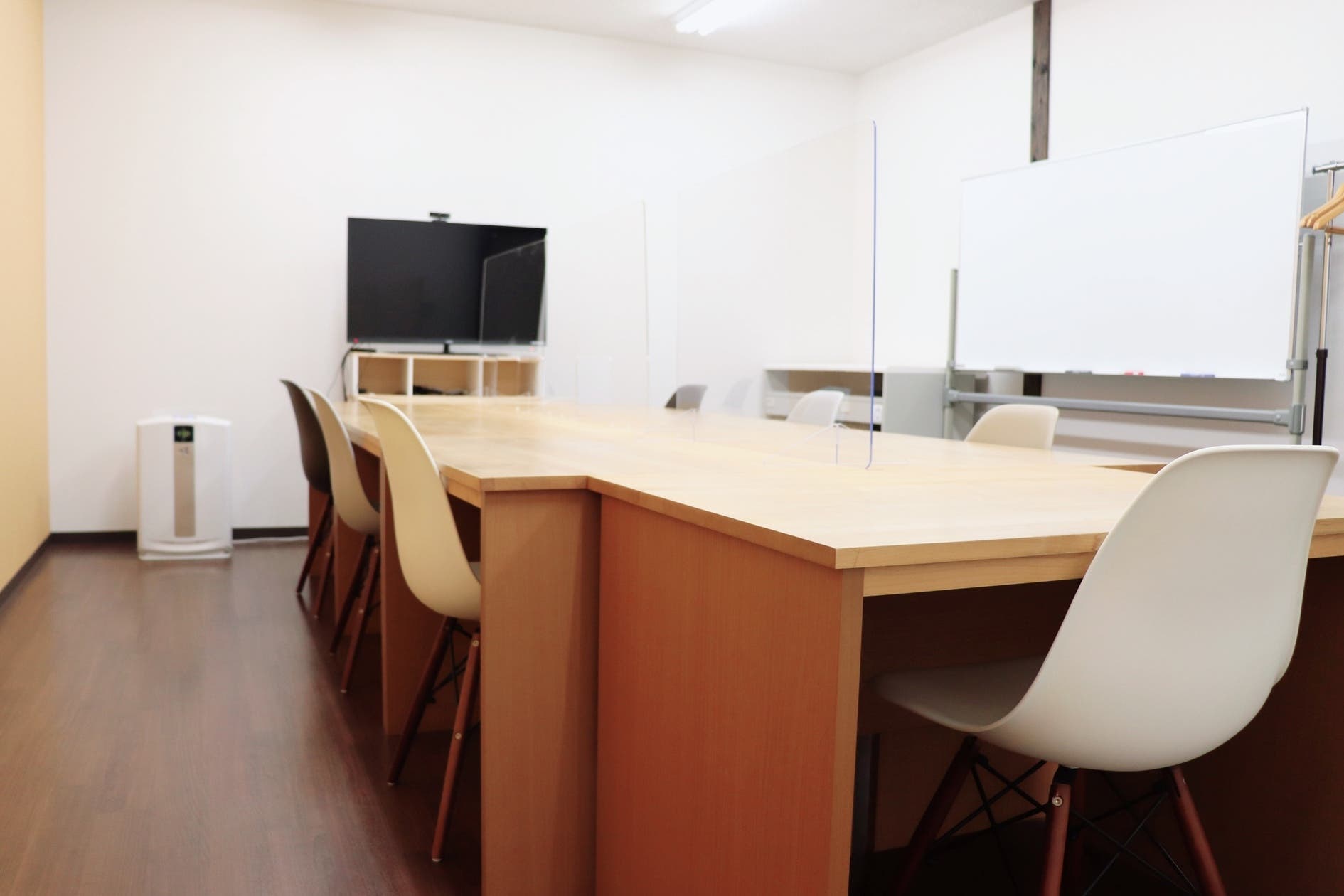 【ゆっくりやさしくパソコン教室】 第3教室　倉吉駅から車で3分・徒歩10分　駐車場ありの写真5