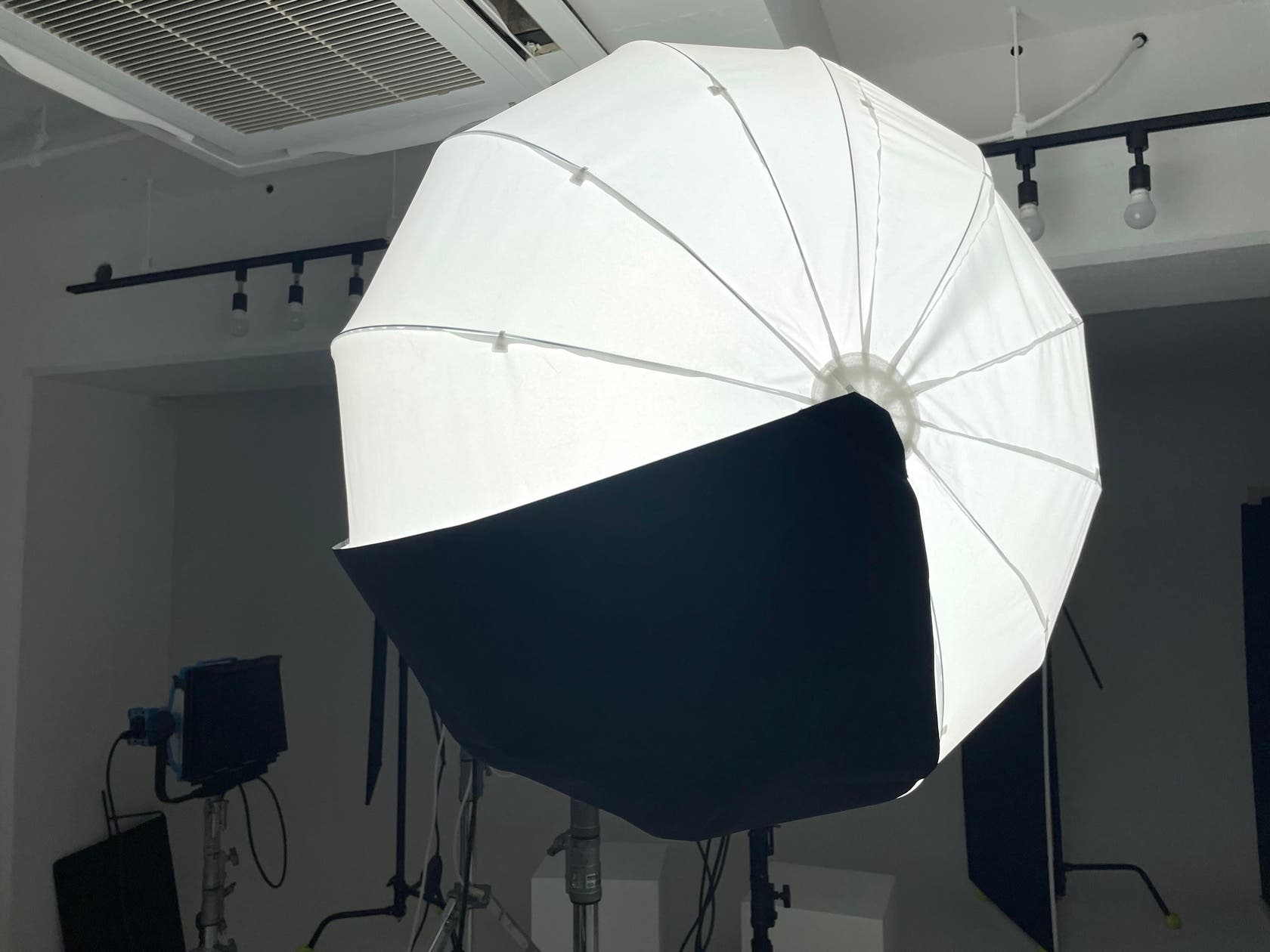 22年8月オープン！【神楽坂駅徒歩5分】4面Rホリゾント/ 格安でARRI照明機材利用可!の写真7