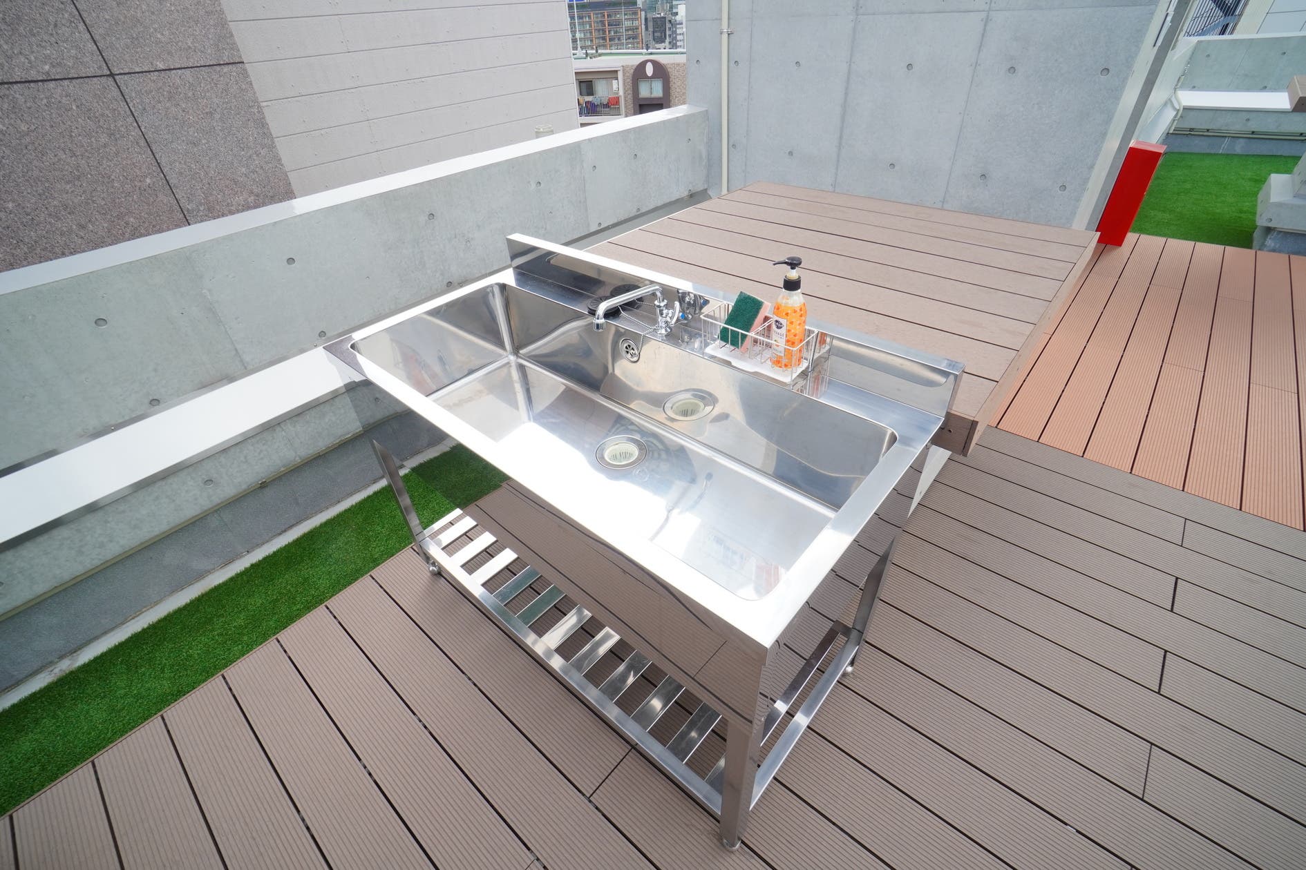 ＜南森町プライベートパーク＞冷暖房完備コンテナ＆緑あふれる庭付き✨夏でも快適！会議・セミナー・撮影に最適なプライベート空間の写真16