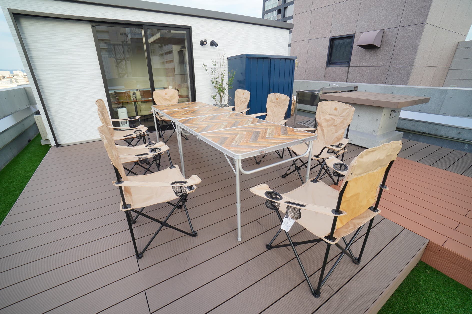 ＜南森町プライベートパーク＞冷暖房完備コンテナ＆緑あふれる庭付き✨夏でも快適！会議・セミナー・撮影に最適なプライベート空間の写真6