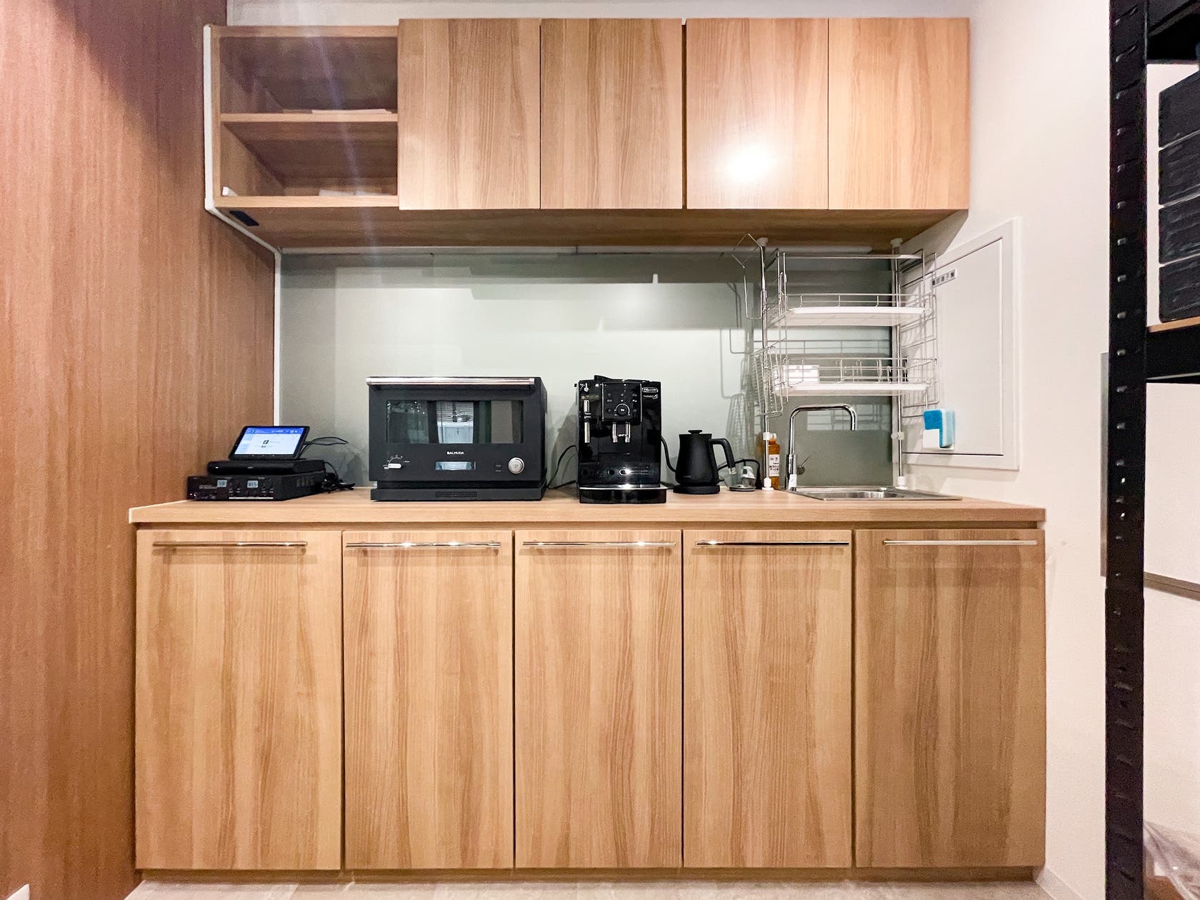 【高田馬場駅徒歩3分】広々2人用ワークスペース🌼Wi-Fi完備🌼✨共同作業/会議/テレワーク/勉強などに✨ の写真17