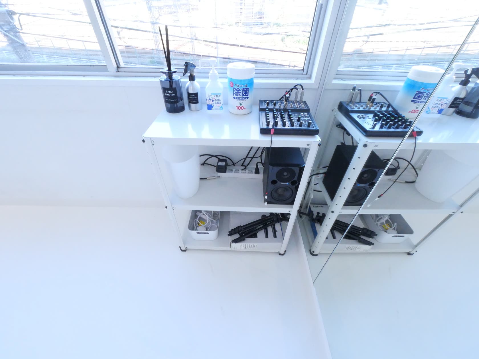 【横浜駅5分】真っ白綺麗で清潔感有り✨地域最安｜駅近｜幅8.6m大型鏡｜43平米｜ヨガマット10枚｜バレエバー｜リノリュウムの写真11