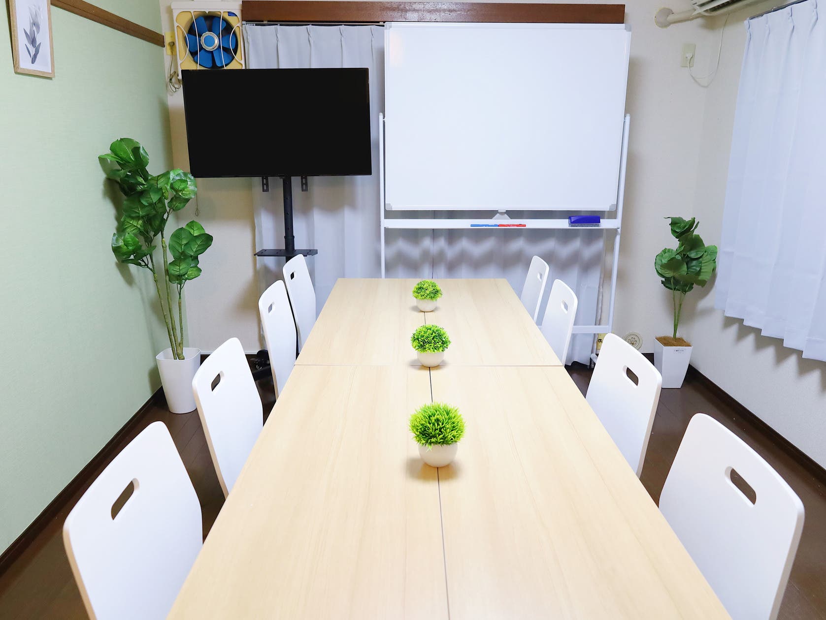 WiFi・大型モニター全て無料！ 会議・勉強会・ボードゲーム・研修・動画配信・女子会・懇親会などの写真8