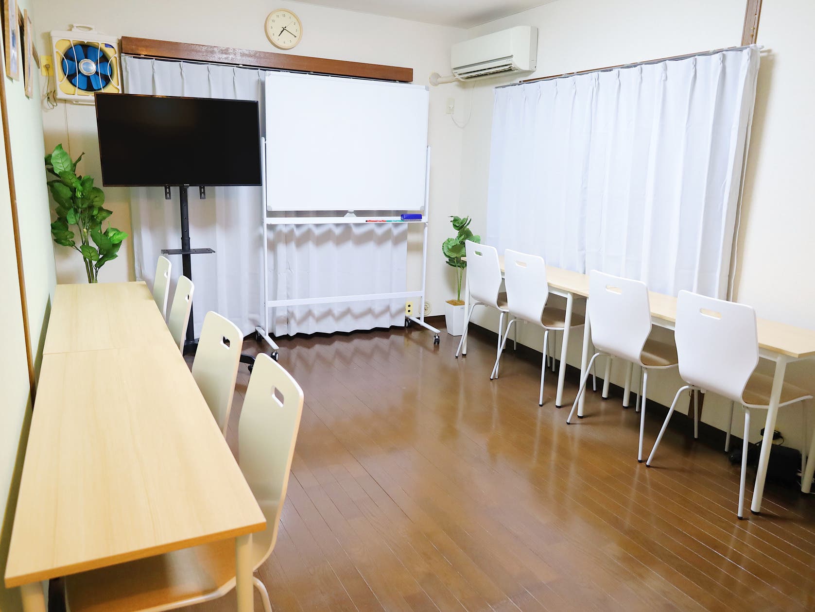 WiFi・大型モニター全て無料！ 会議・勉強会・ボードゲーム・研修・動画配信・女子会・懇親会などの写真11