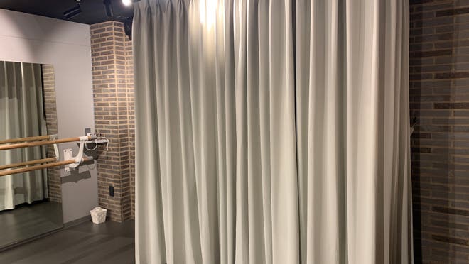 駅から2分!スタジオイベントにも使える、照明付きお洒落な雰囲気のダンススタジオの写真6