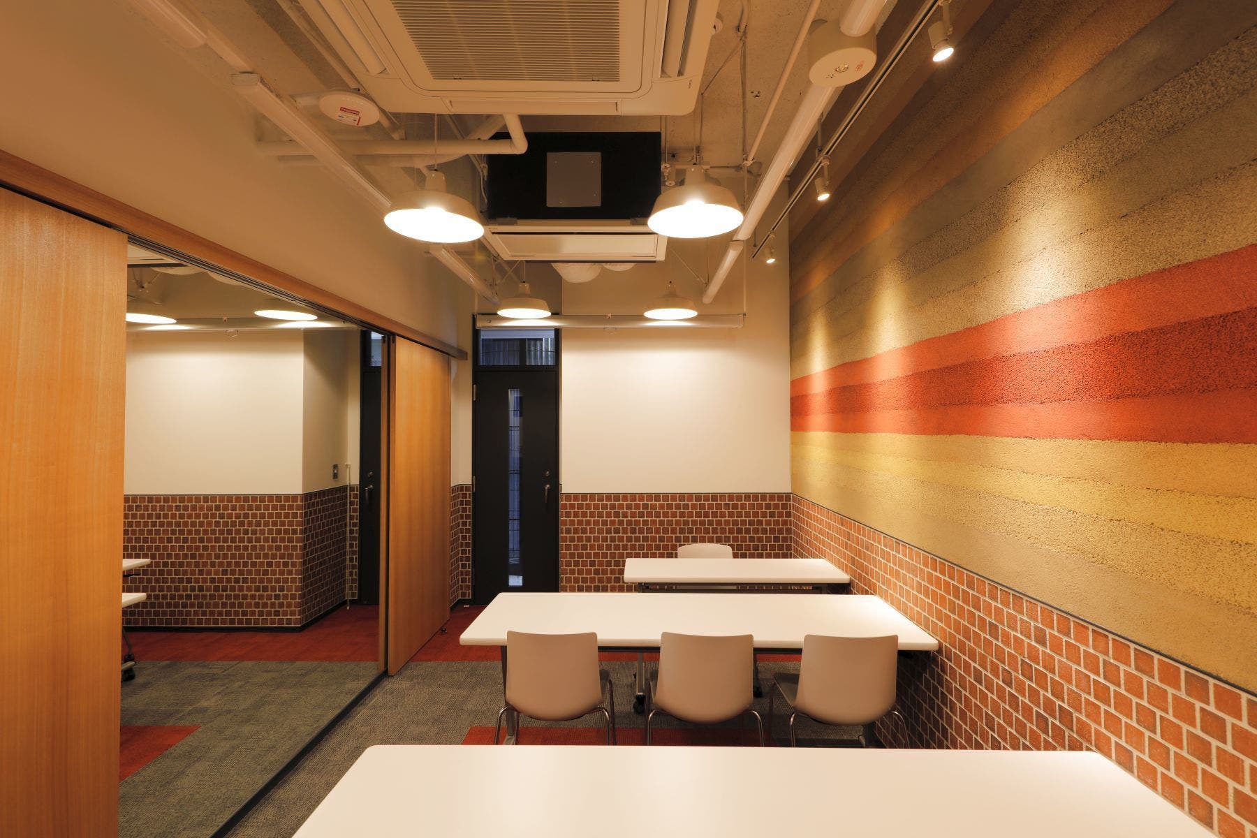 Aルーム　恵比寿駅から徒歩3分！Wi-Fi無料の完全個室。リモートワークや少人数での会議に、最適なスペース！の写真1