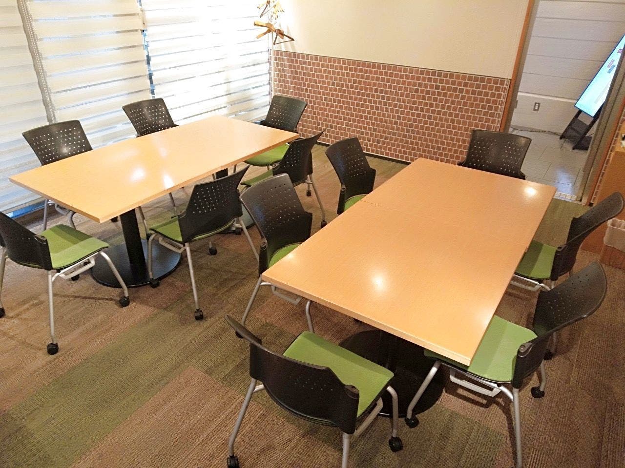 ギャラリールーム　恵比寿駅から徒歩3分！Wi-Fi無料の完全個室。明るい室内で会議はもちろん、展示会などにも。の写真2