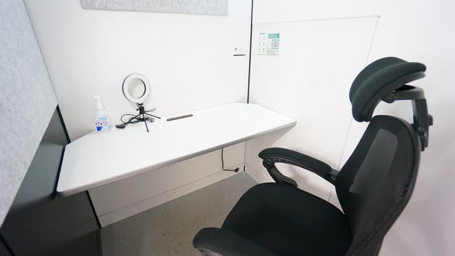 <RemoteworkBOX HKTビル神保町店【No.4】>完全個室⭐️Wi-Fi無料!2時間以上の利用でお得!の写真2