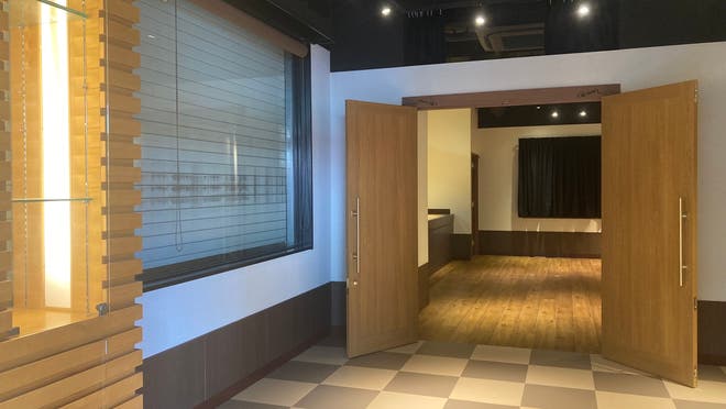 池袋駅東口地下道出入口No,39より1分。南池袋公園のすぐそばの舞台が魅力のコミュニティスペースの写真1