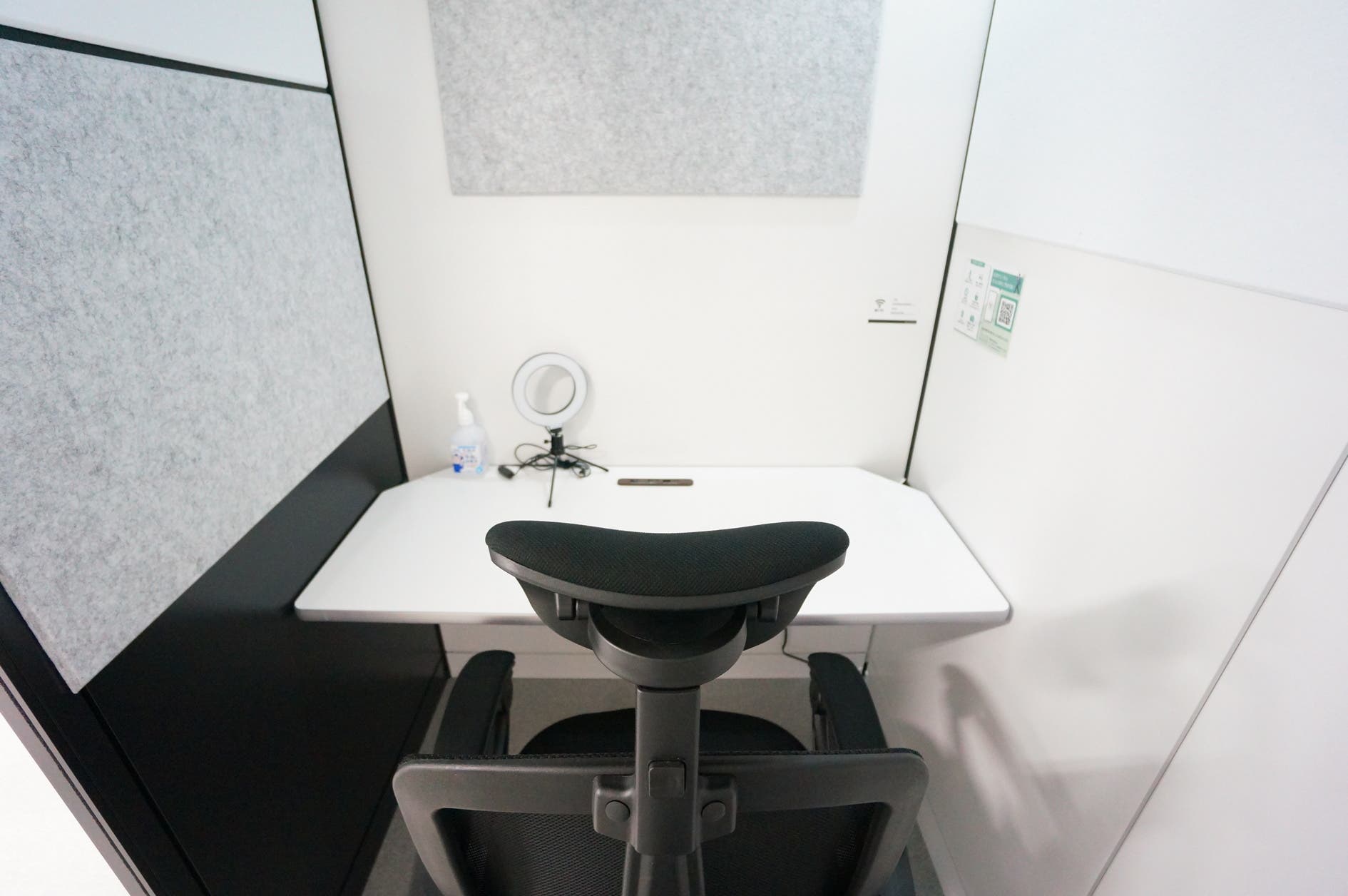 ＜RemoteworkBOX HKTビル神保町店【No.7】＞完全個室⭐️24H営業！Wi-Fi無料！2時間以上の利用でお得！の写真3