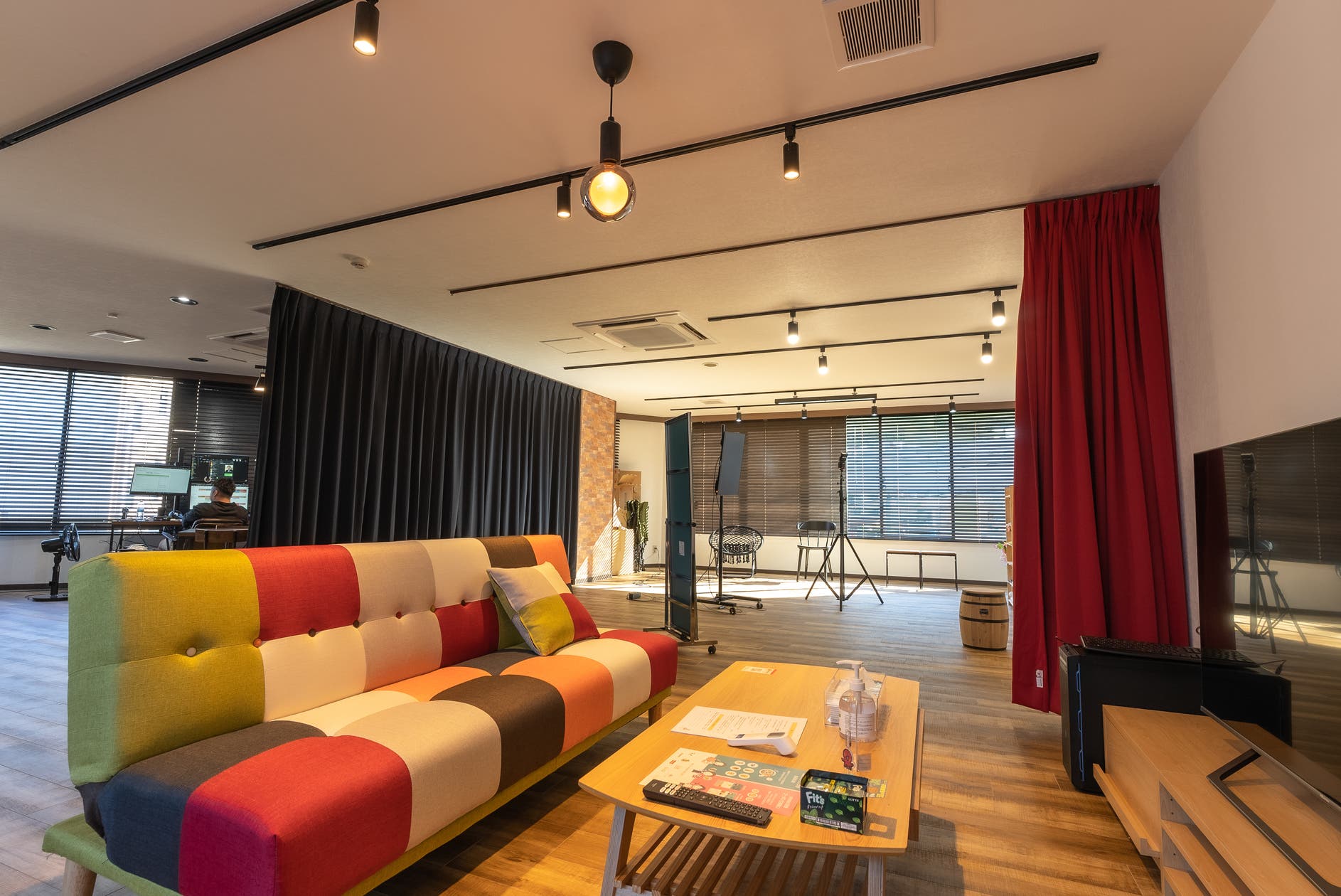 北九州小倉の撮影スタジオ・レンタルスペース・コスプレ撮影｜ 動画撮影・ライブ配信スペースとして人気！の写真12