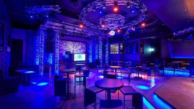 【六本木駅から徒歩2分のレンタルスペース/R3】会議やミーティング、音楽ライブやイベントにも対応しています!の写真1