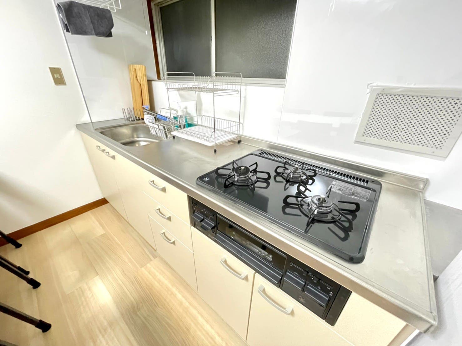 【広いキッチン🍽】駅6分✨最大20名🙆‍♀️100㌅大画面でゲーム・鑑賞🎥24H🌃【alpha_001】の写真5