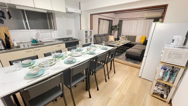 【広いキッチン🍽】駅6分✨最大20名🙆♀️100㌅大画面でゲーム・鑑賞🎥24H🌃【alpha_001】の写真2