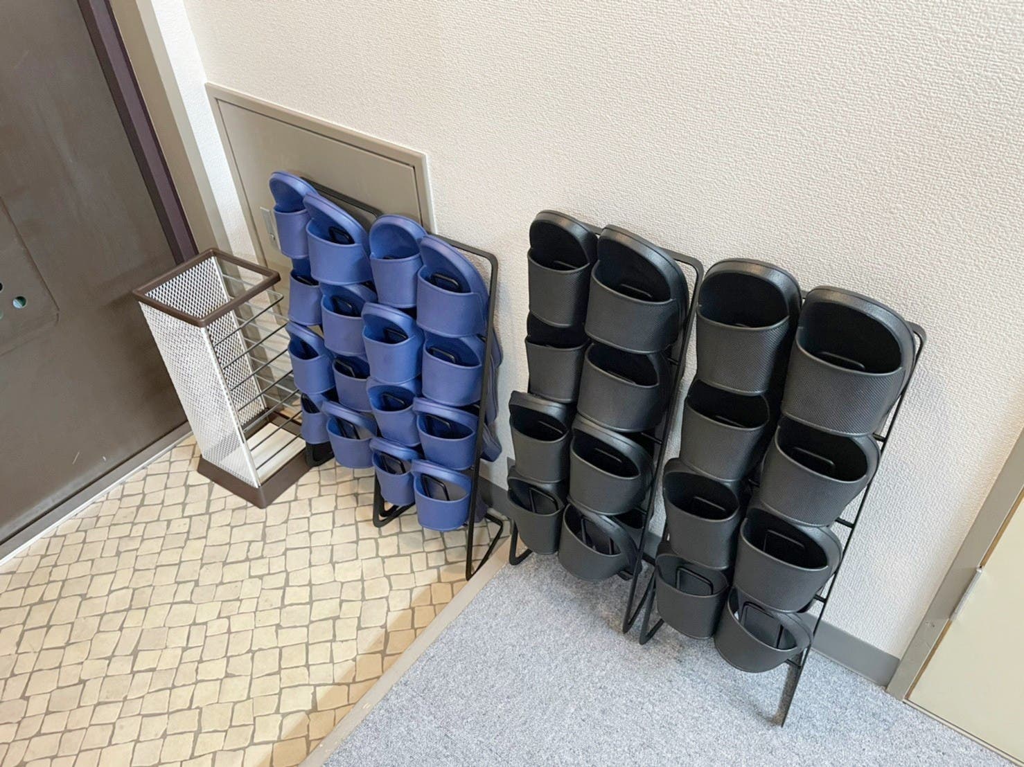 【高田馬場駅1分！16名利用可！】綺麗な室内！WiFi・モニター・ホワイトボード・備品類全て無料！ふれあい貸し会議室 高田馬場Eの写真14